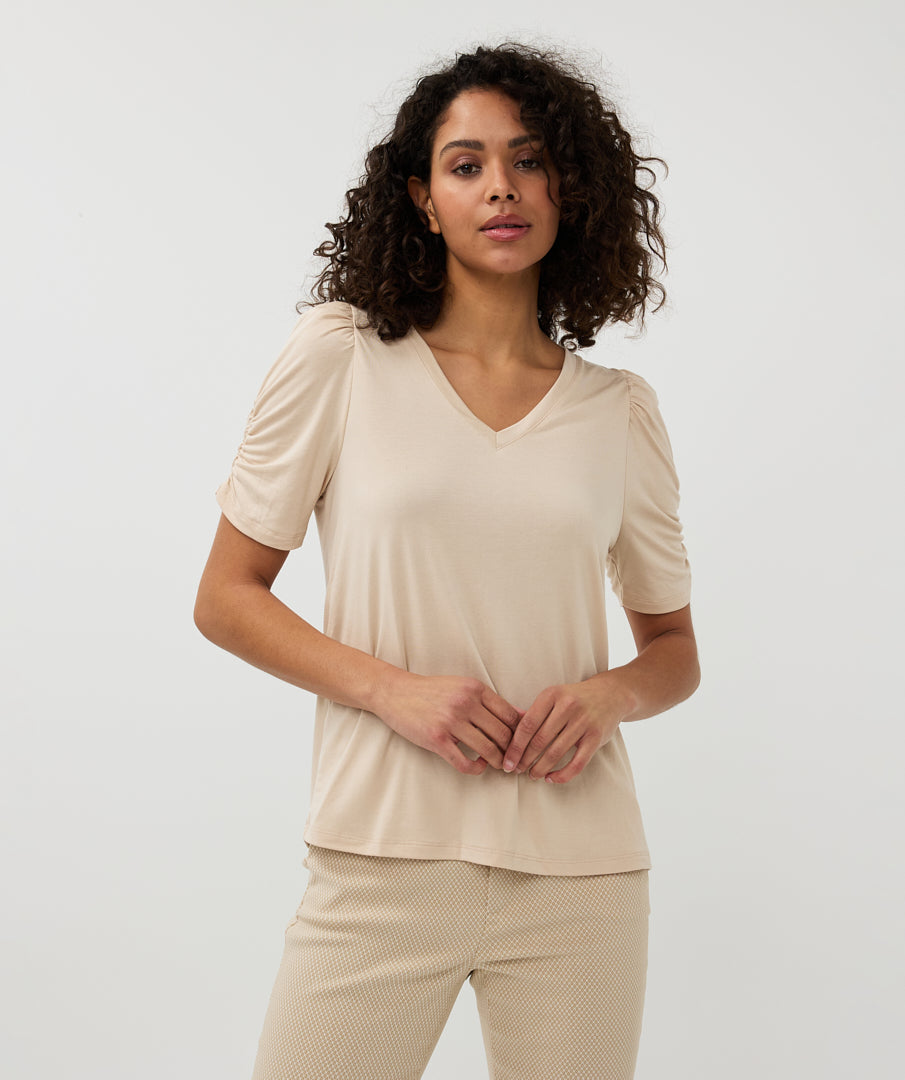 - ESQUALO - – Boutique Option