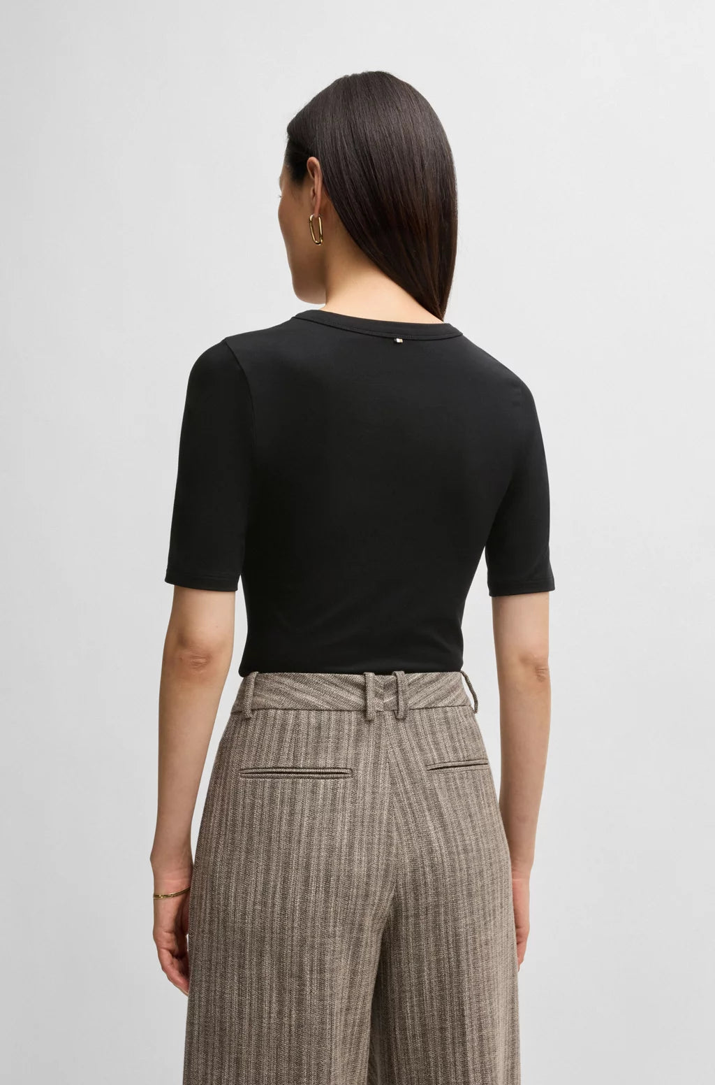 T-Shirt Boss de couleur Noir – Boutique Option