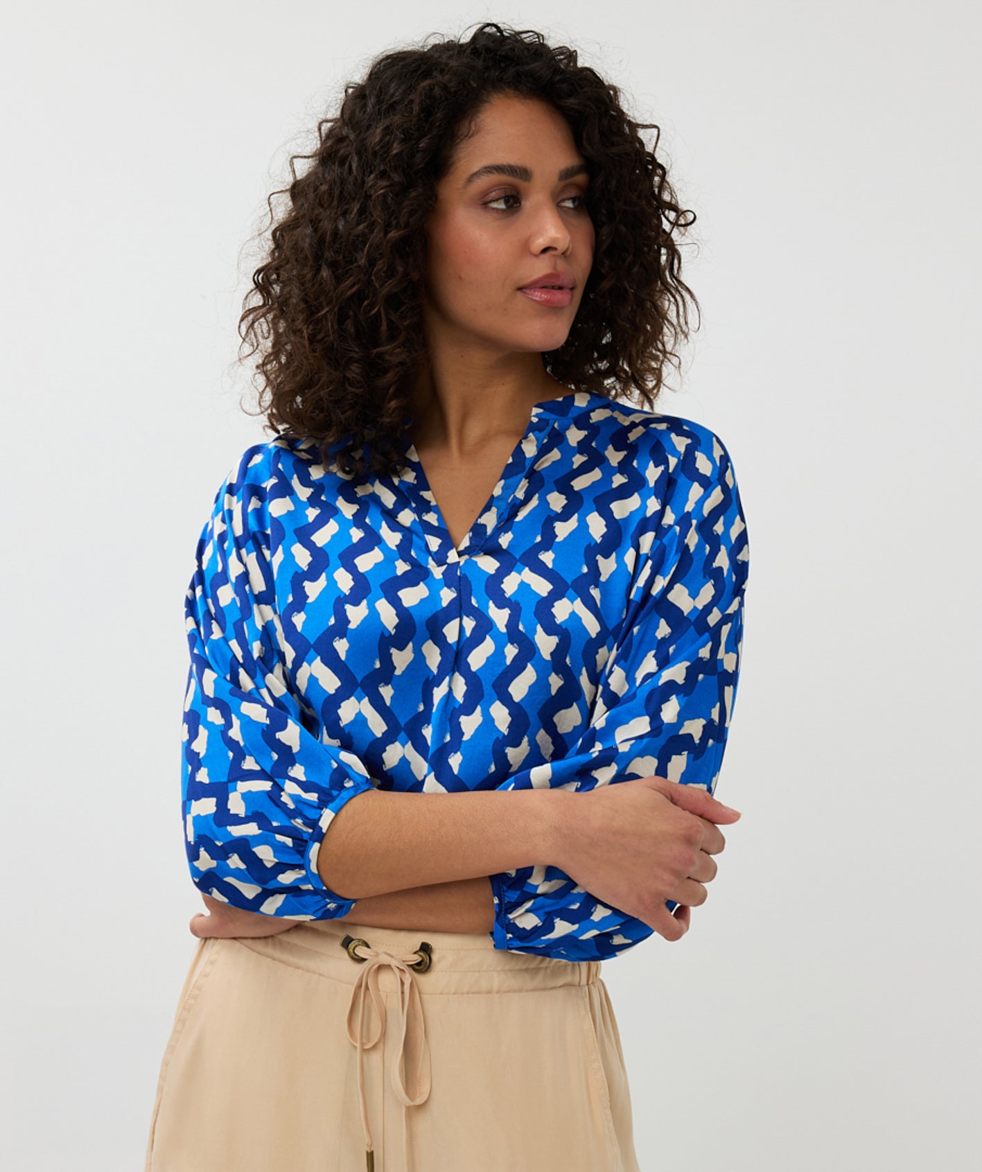 - ESQUALO - – Boutique Option